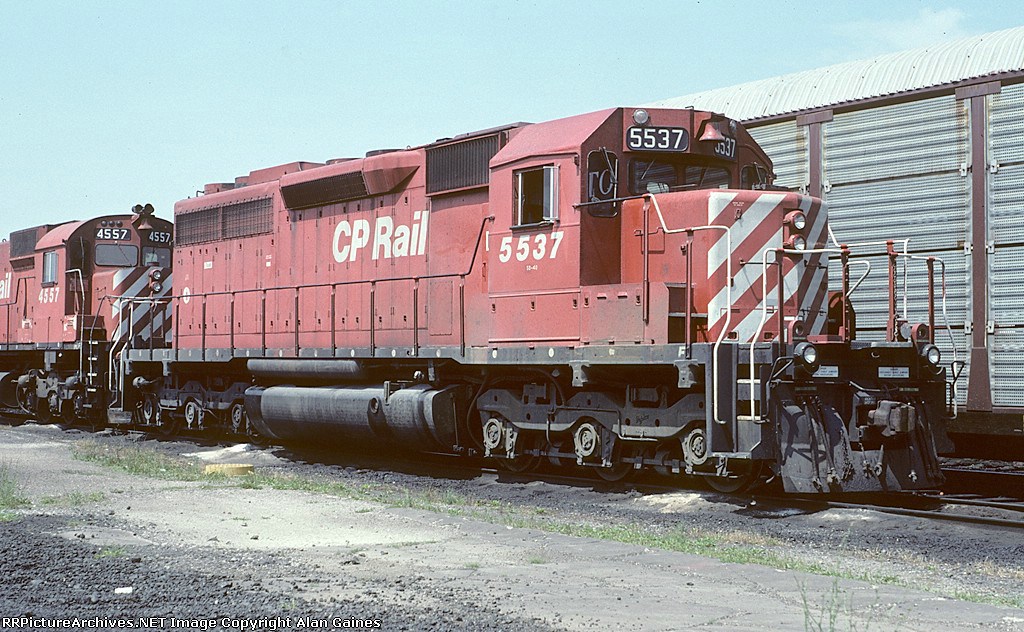 CP SD40 5537